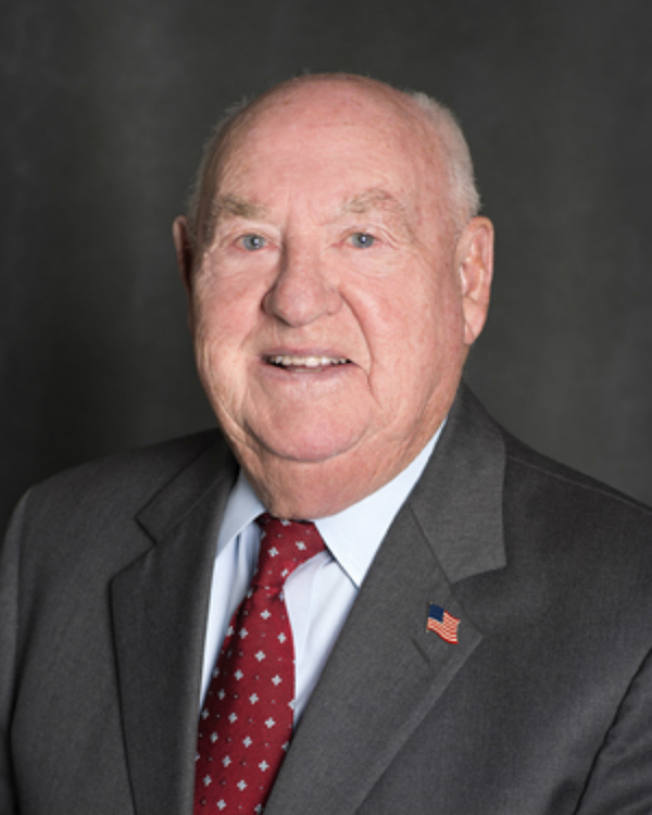 Suffolk Foundation Gala Honors Financial Leaders to Raise Scholarship Funds
